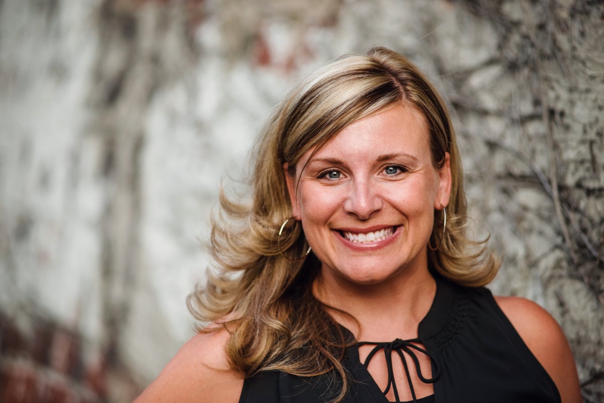 Estrela Founder Earns Distinguished Instructor Award